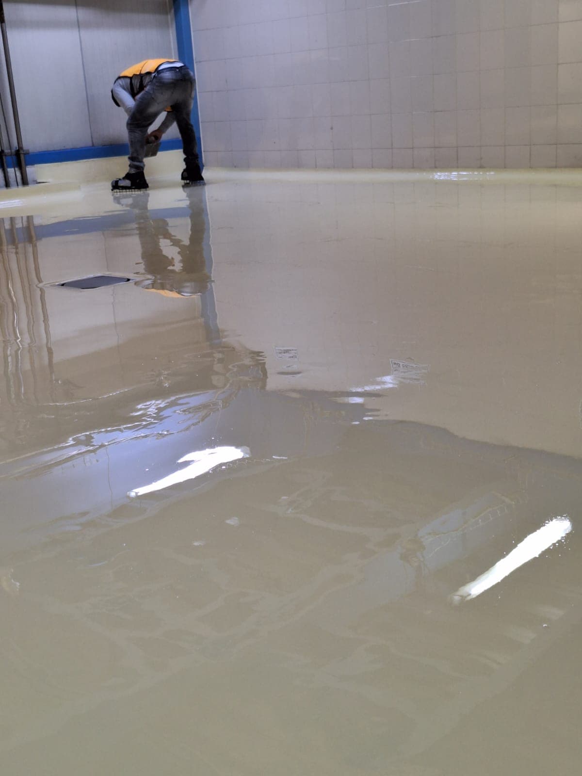 PISO DISIPATIVO | REPOXYDECO